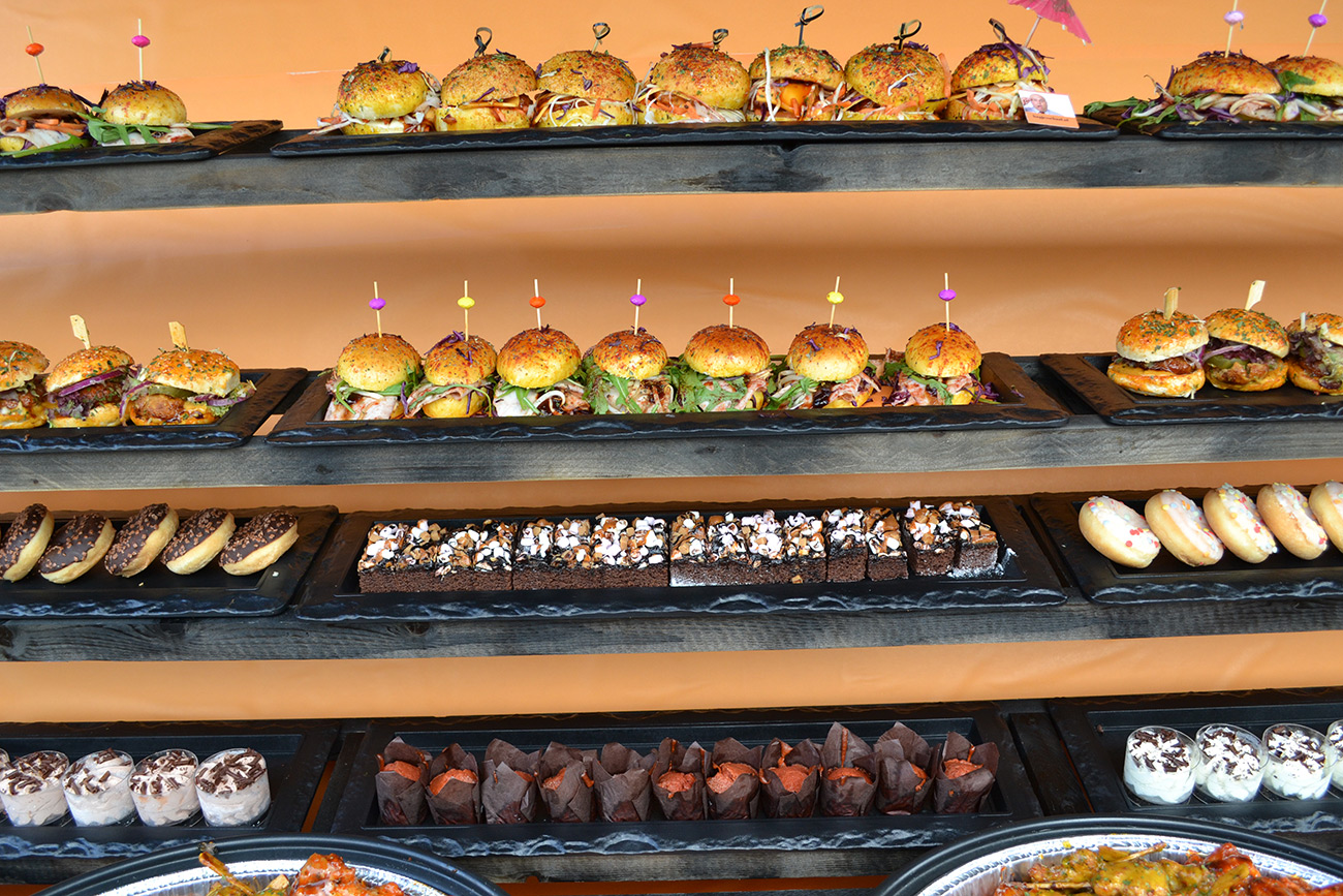 Feesttafel (1.80m lang) | Hapjesschaal.nl
